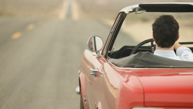 What Causes a Wheel to Fall Off While Driving? (Guide)