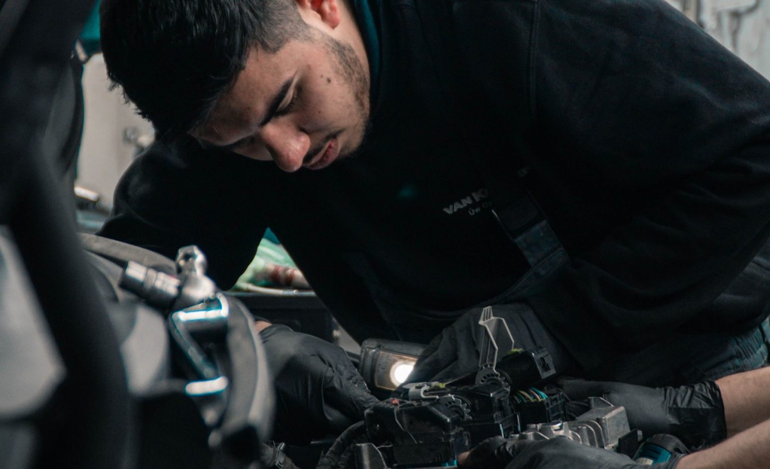 Why Is My Engine So Loud? (11 Reasons Why) | Autoily